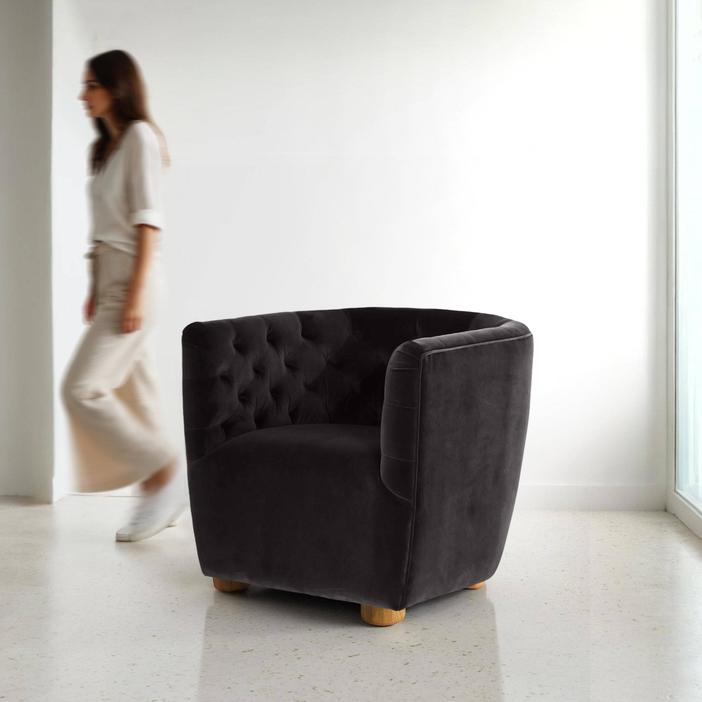 Isabella Accent Chair: Elegant Design in Charcoal Black Velvet – Crafts ...